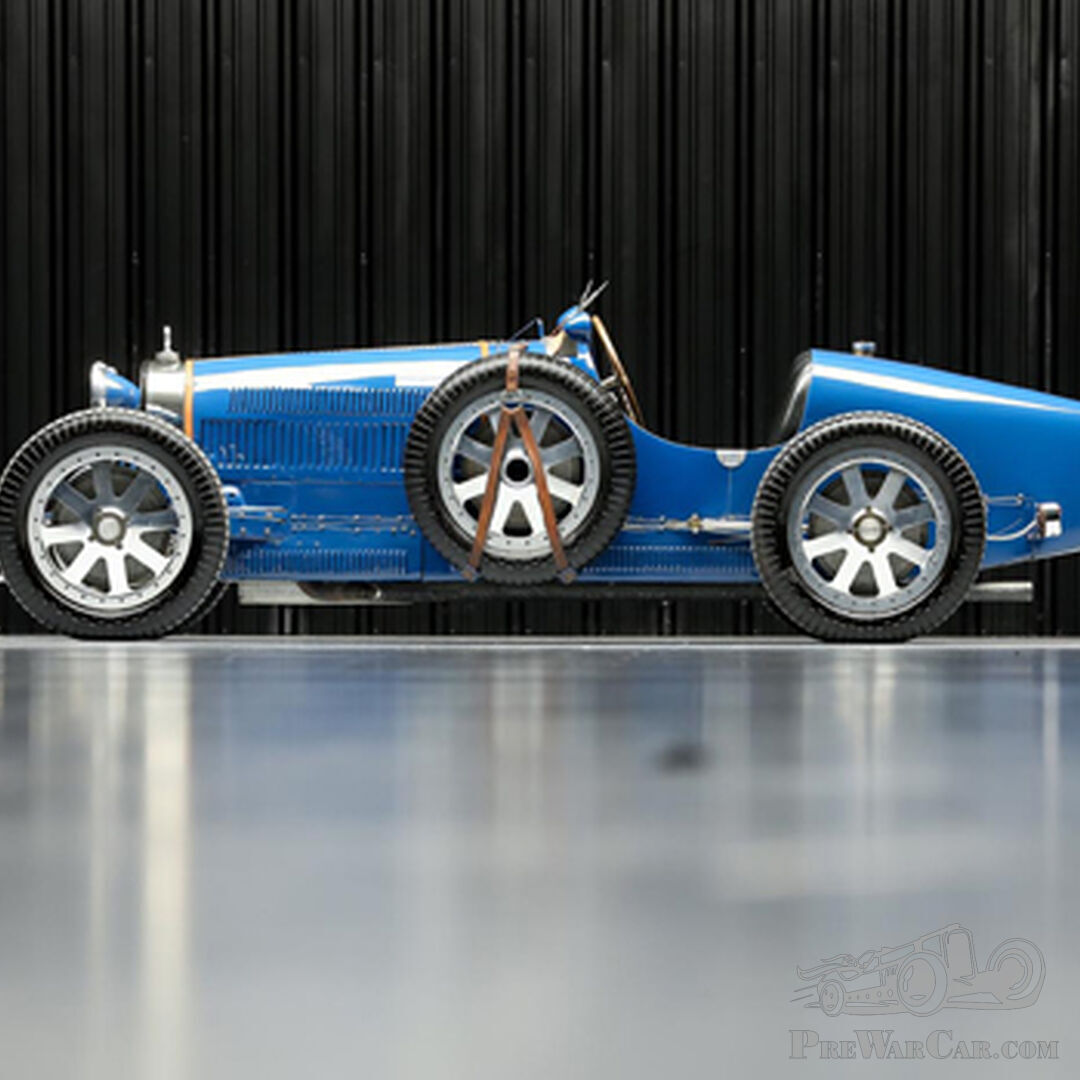 A Bugatti Grand Prix, the first Google maps reporter, women at the ...
