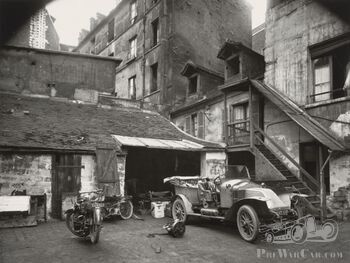 Paris, 1922: Motoring moments in a quiet courtyard - PreWarCar