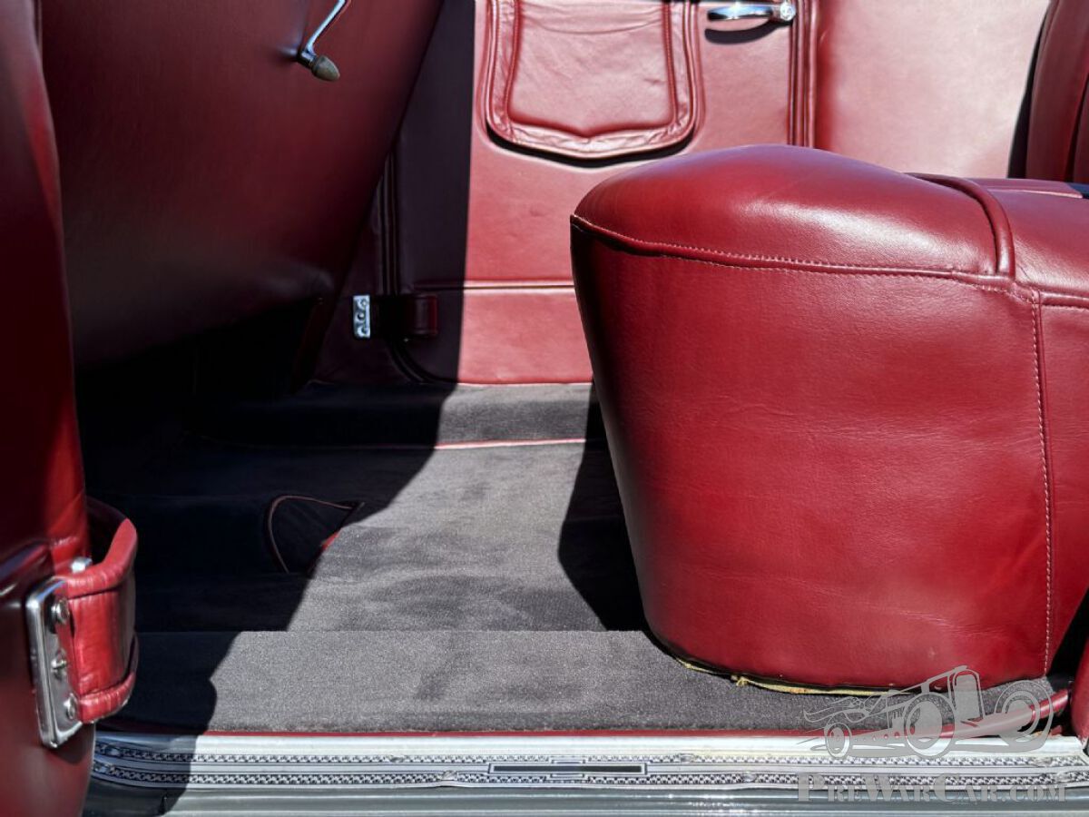 Car Chrysler CL Imperial Custom Phaeton 1933 for sale - PreWarCar