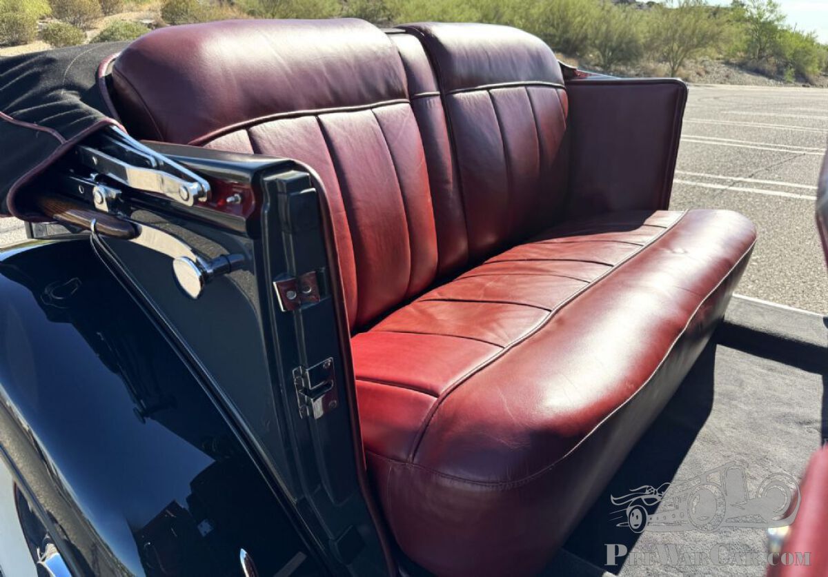 Car Chrysler CL Imperial Custom Phaeton 1933 for sale - PreWarCar
