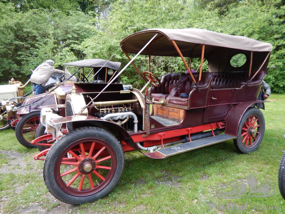 Earlier this week in the PreWarCar.com magazine... - PreWarCar