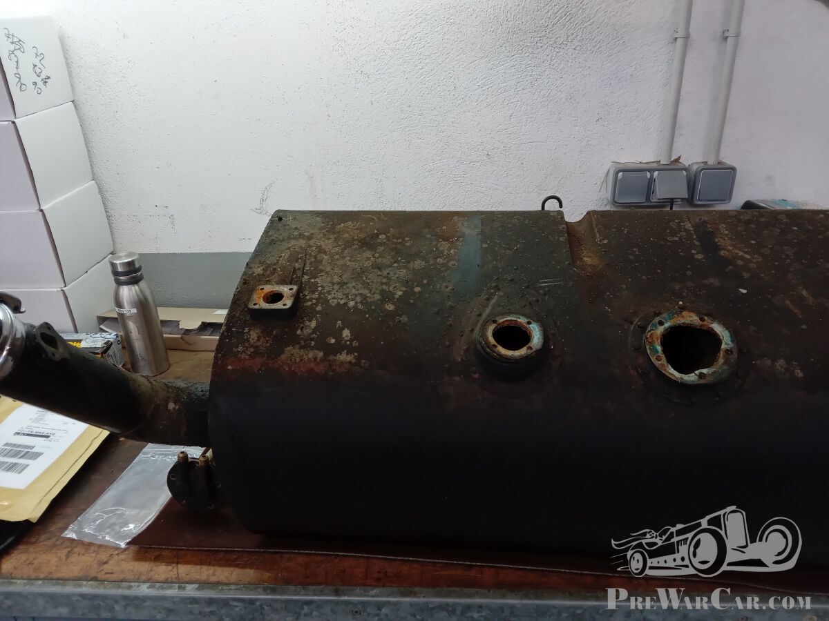 Exploded diagram of a fuel tank of ROLLS ROYCE of 1934/ PHANTOM - PreWarCar