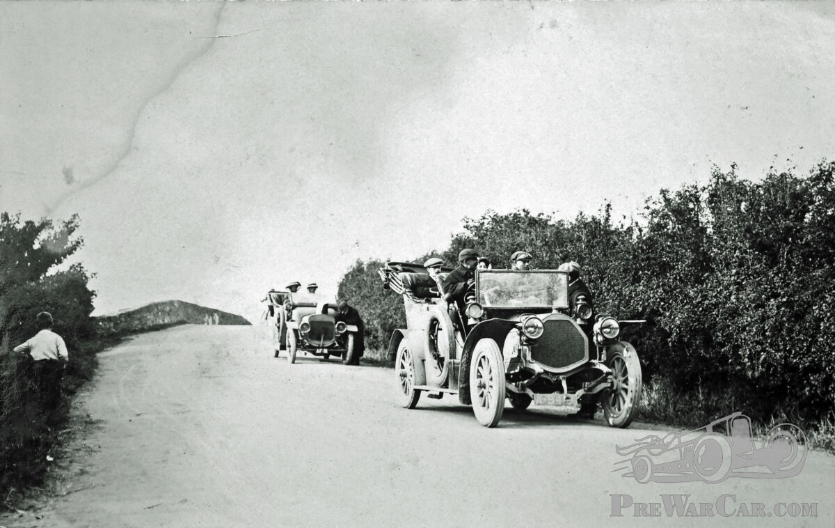 Monday mystery: the perfect cars for a Sunday outing - PreWarCar