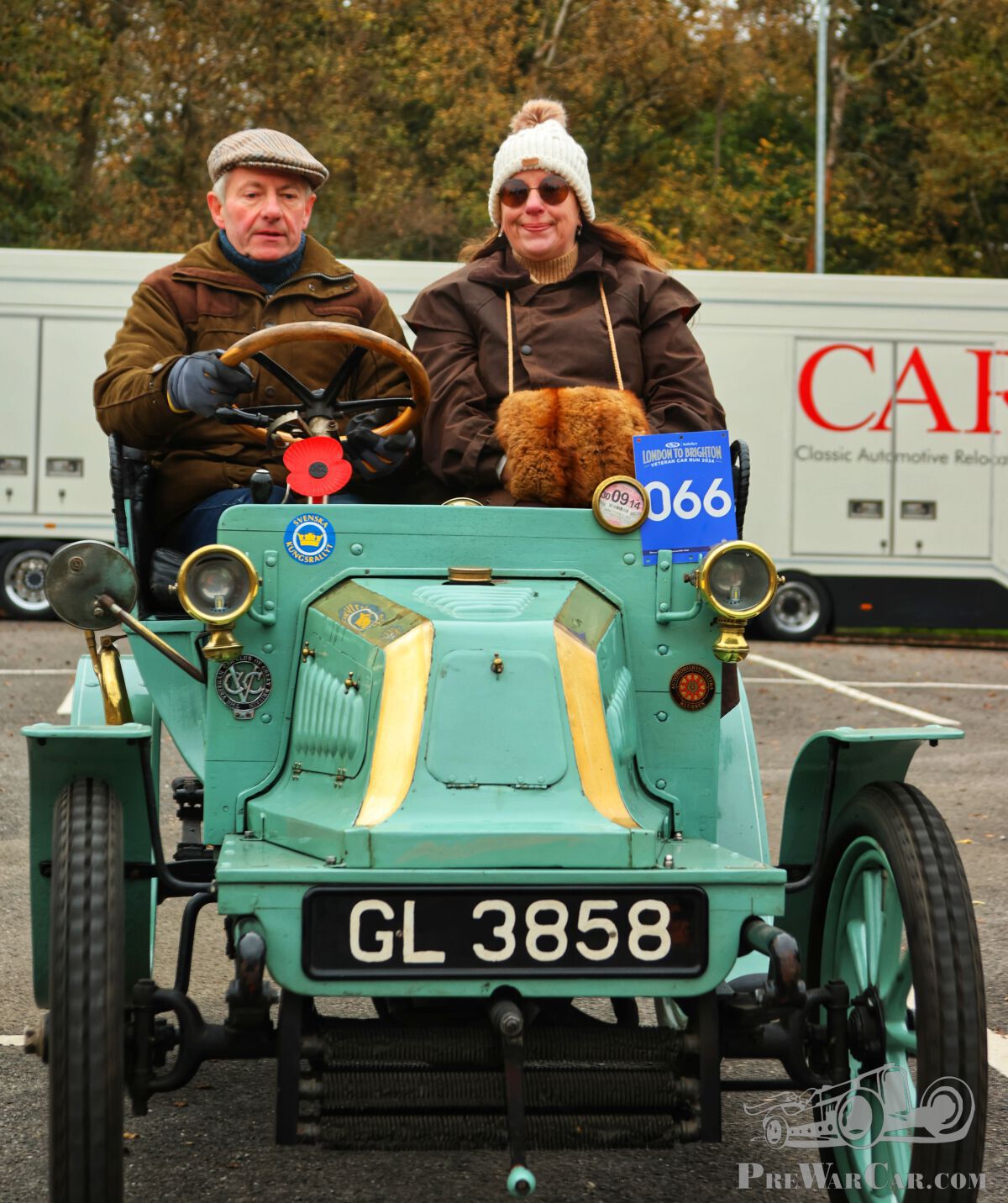 More characters of Crawley: Dave Clarke captures the personalities of ...