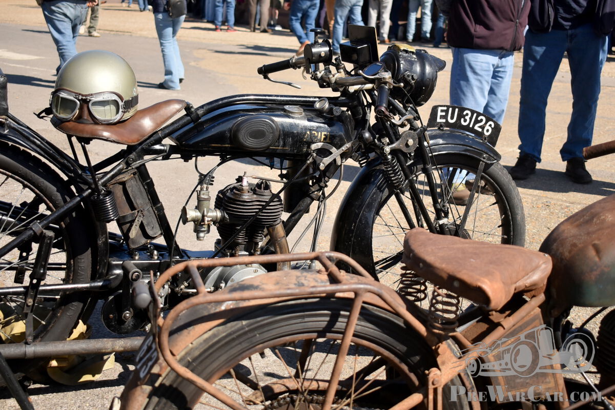 Spokes in the sun: scenes from the Brooklands Veteran & Vintage ...