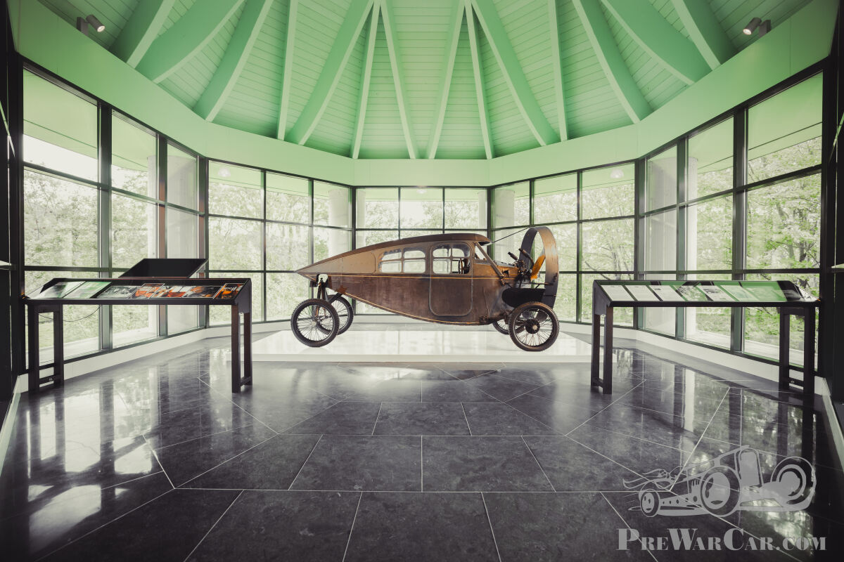 An airplane without wings – an original 1921 Leyat Hélica 2H Conduite ...