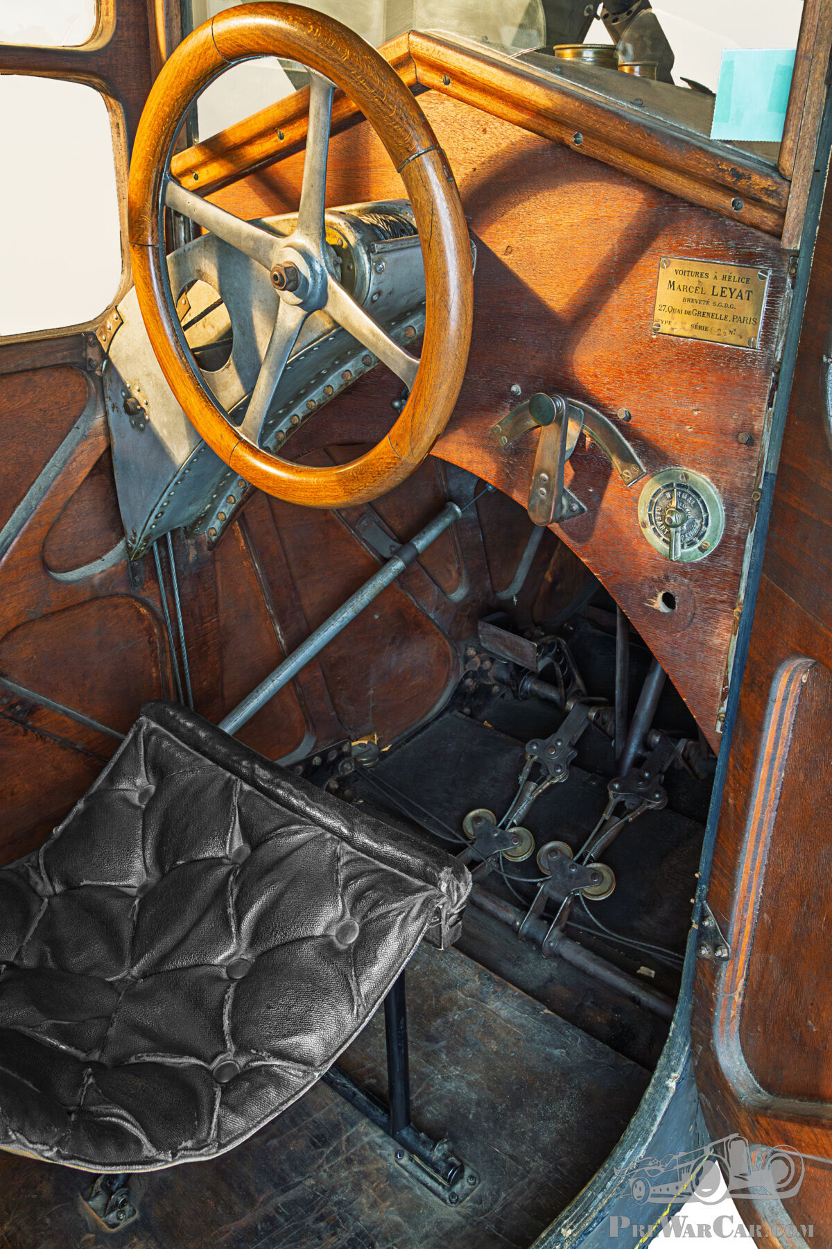 An airplane without wings – an original 1921 Leyat Hélica 2H Conduite ...