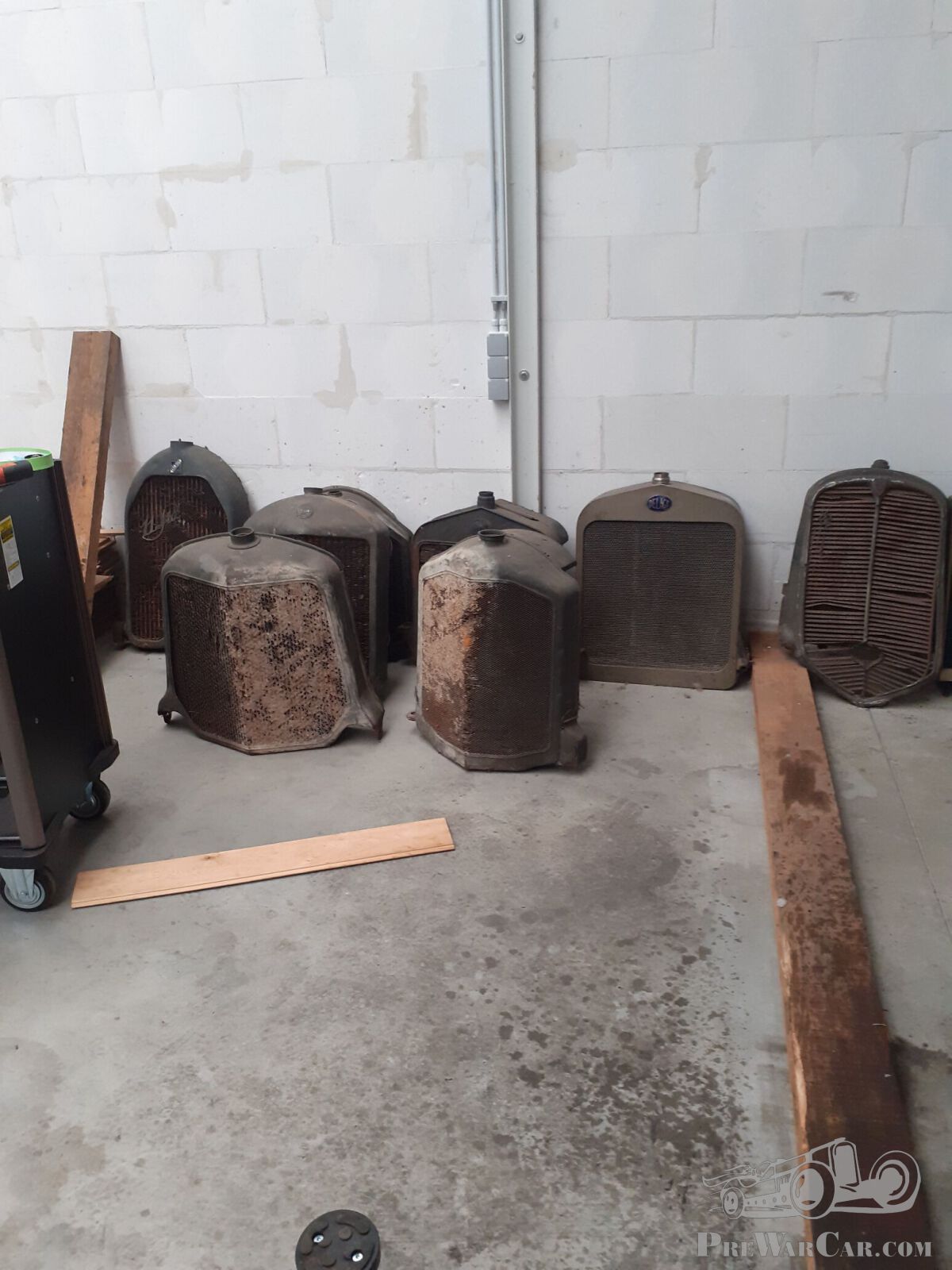 Part Unic G. Richard Radiators & parts Unic for sale - PreWarCar